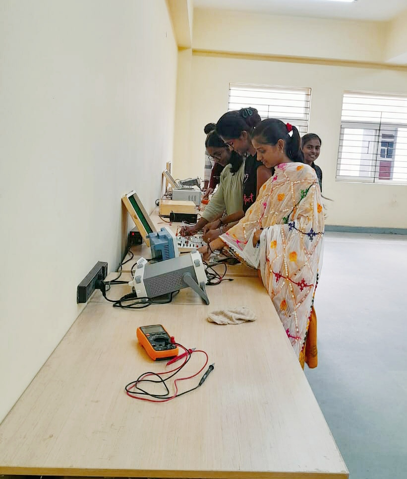 » Labs & Infrastructure